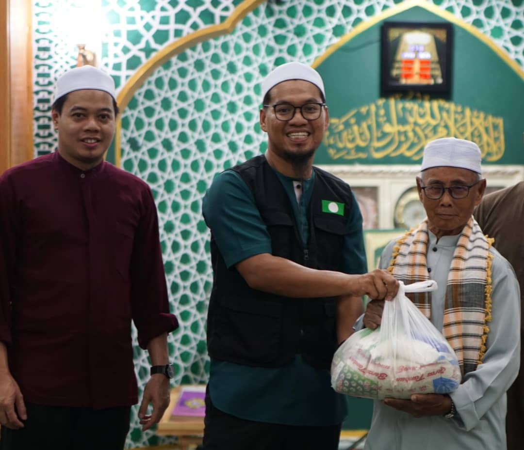 PAS Semporna agih 50 pek sumbangan Ramadan kepada asnaf - Berita Parti Islam Se Malaysia (PAS)
